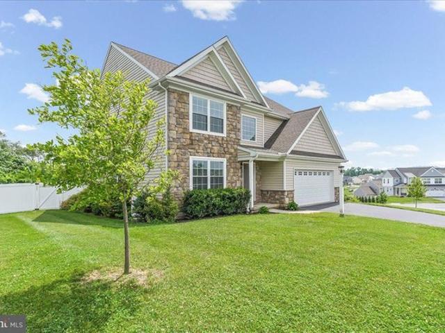 100 Magnolia Ln, New Providence, PA 17560