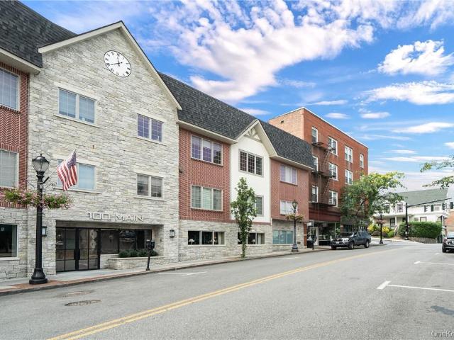 100 Main Street 3B