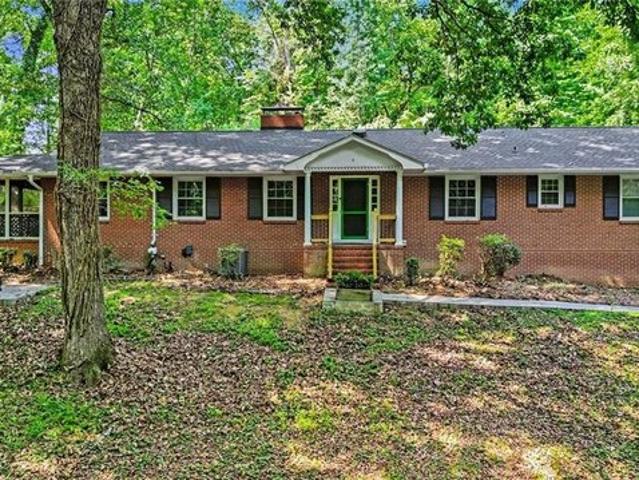 100 Malvern Ct, Winston Salem, NC 27106