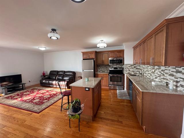 100 Manhattan Ave # 1211
