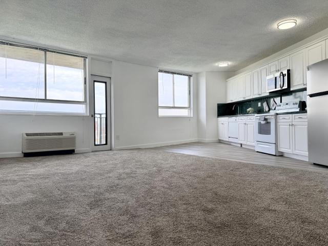 100 Manhattan Ave # 1902