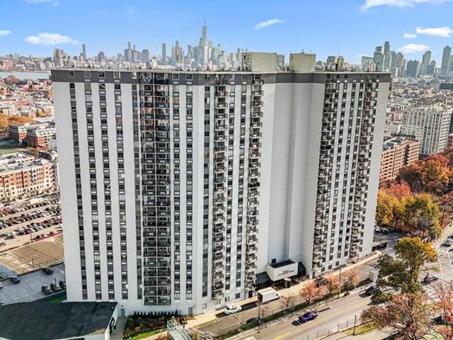 100 Manhattan Ave Apt 103, Union City, NJ 07087