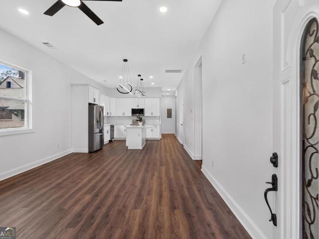 100 Marshall Avenue