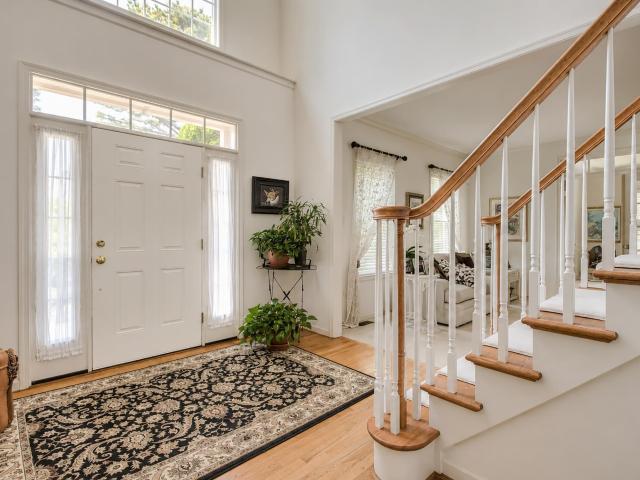 100 Marshall Dr