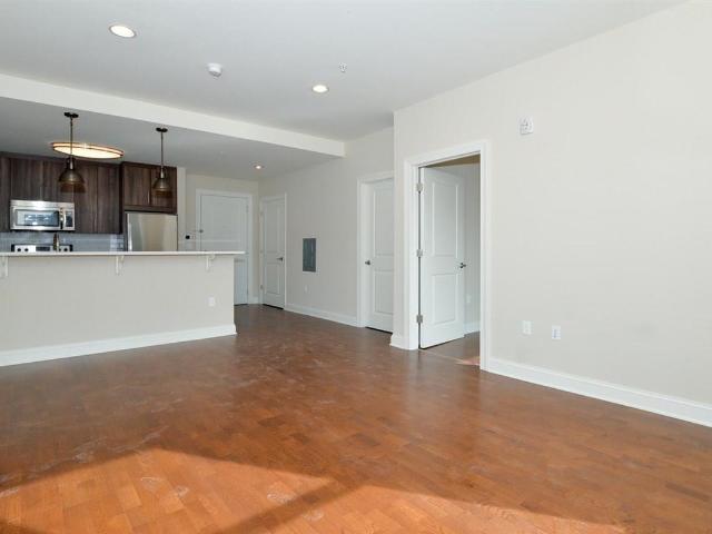 100 Marshall St # 310