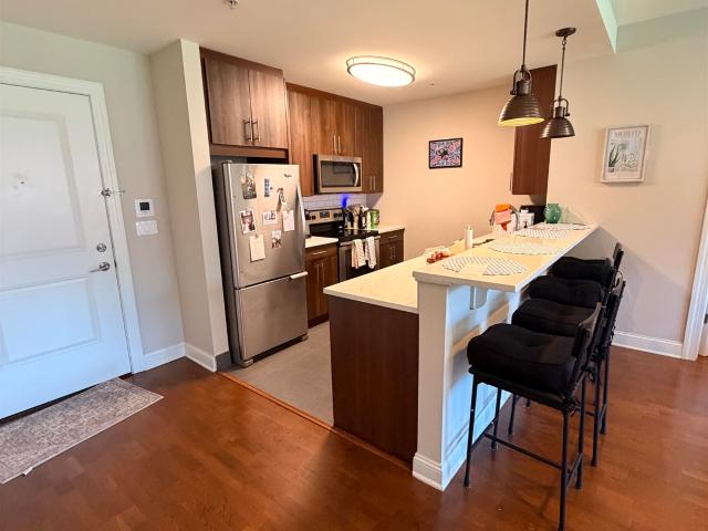 100 Marshall St # 414