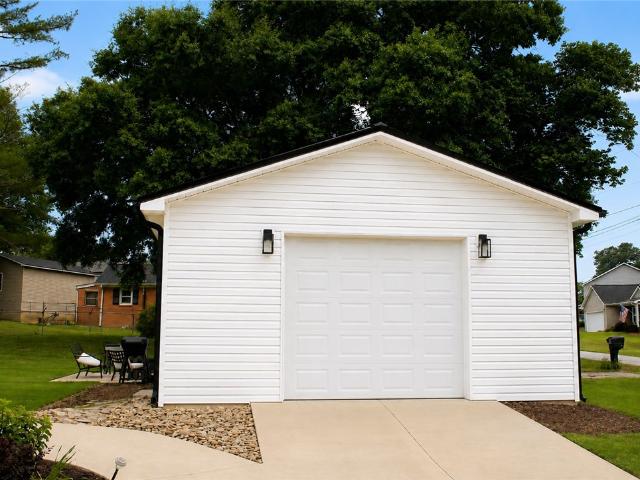 100 Meadowood Drive