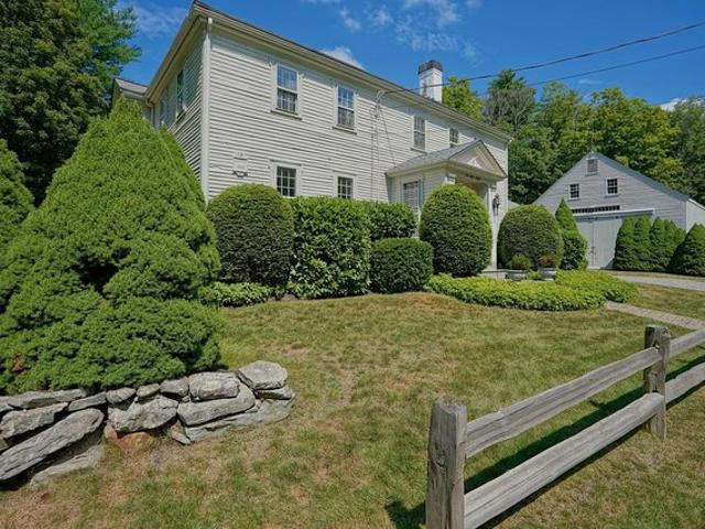 100 Mill Rd, North Hampton, NH 03862