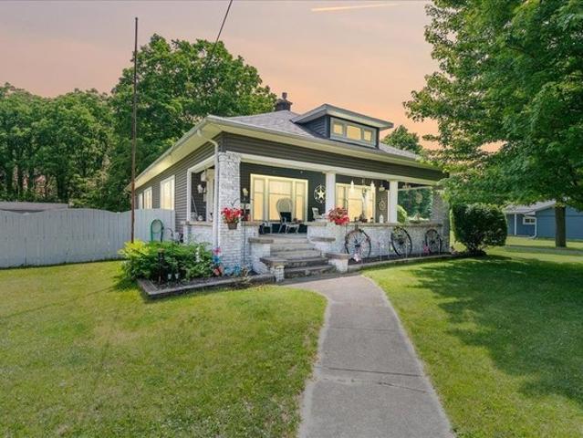 100 N East St, Ovid, MI 48866