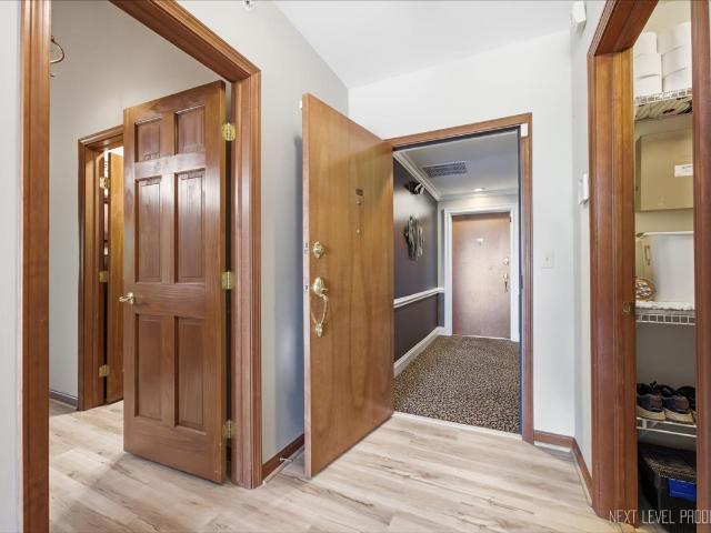 100 N River Lane # 401
