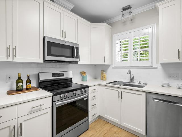 100 Northbrook Dr, Unit 207, Raleigh, NC 27609 | MLS #10163