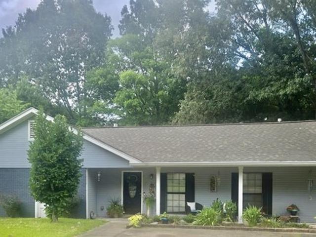 100 Nathan Hale Dr, Starkville, MS 39759