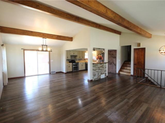 100 Nassau St