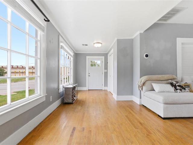 100 NW 20th Street