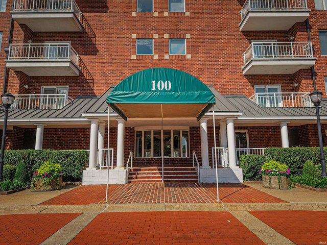 100 NW First St Unit 404, Evansville, IN 47708
