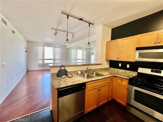 100 S Alameda St, Unit 318, Los Angeles, CA 90012 | MLS #TR25192