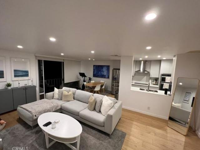 100 S Doheny #522, Los Angeles, CA 90048