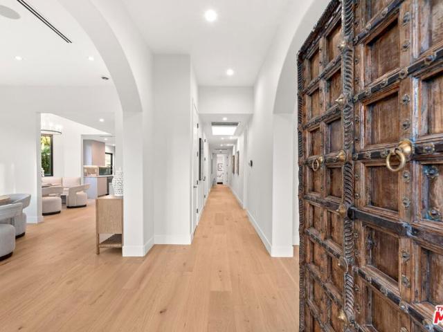 100 S La Jolla Avenue