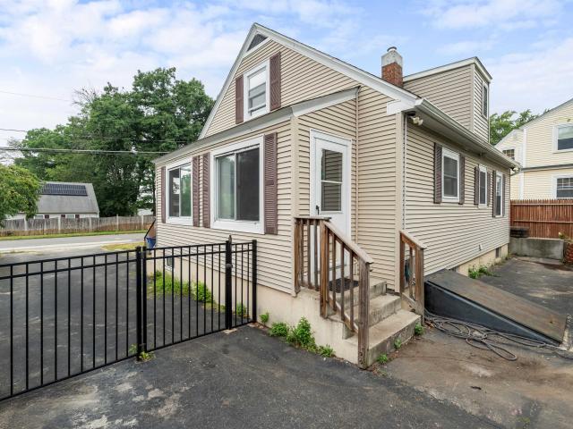 100 S Lincoln Street