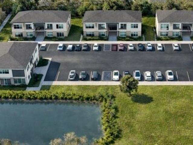 100 S Old Wire Rd, Wildwood, FL 34785