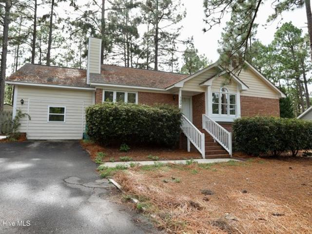 100 Sawmill Rd E, Pinehurst, NC 28374