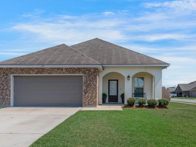 100 Saint Kenan St, Youngsville, LA 70592