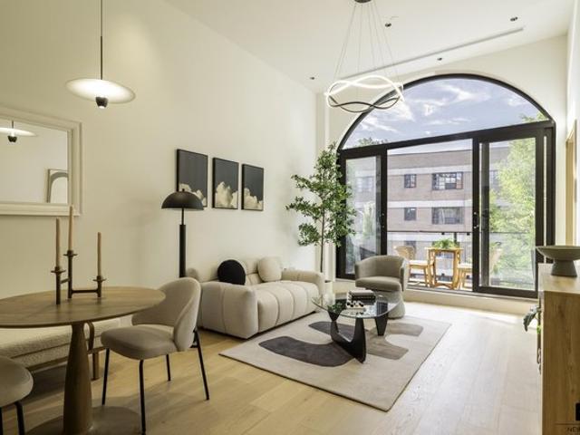 100 Scholes St Apt 3A, Brooklyn, NY 11206