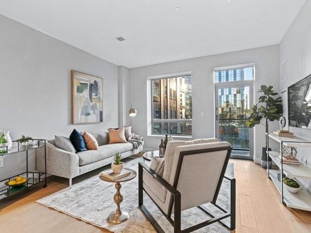 100 Shawmut Ave Unit 912, Boston, MA 02118