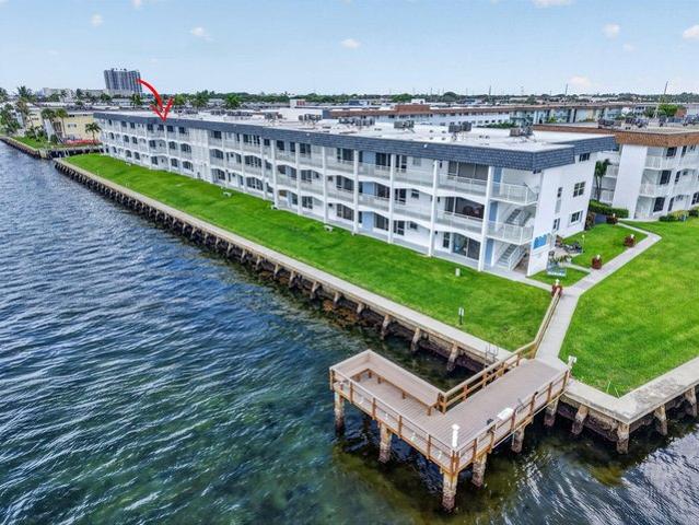 100 Shore Ct Apt 311, North Palm Beach, FL 33408