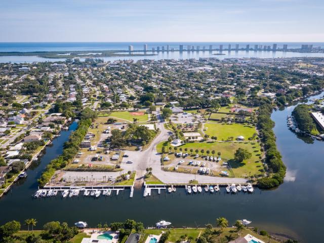 100 Shore Ct, Unit 307, North Palm Beach, FL 33408 | MLS #B26051