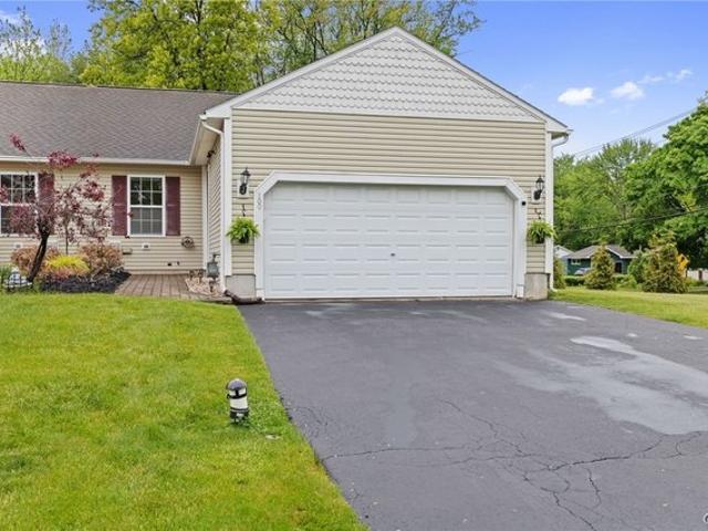 100 Sleeth Mill Cir, Syracuse, NY 13212