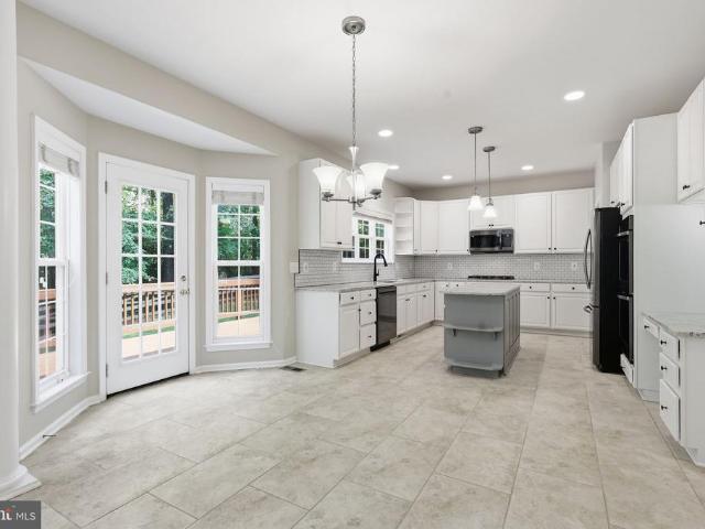 100 Spyglass Lane