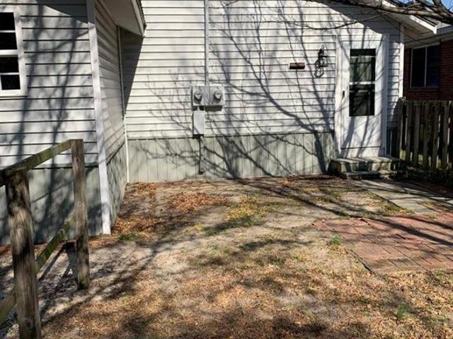 100 Spring Avenue B