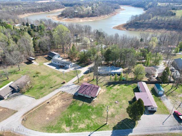 100 Spruce Dr