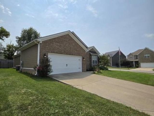 100 Stephen Dr, Georgetown, KY 40324