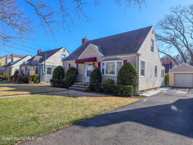 100 Sterling Ave, Staten Island, NY 10306