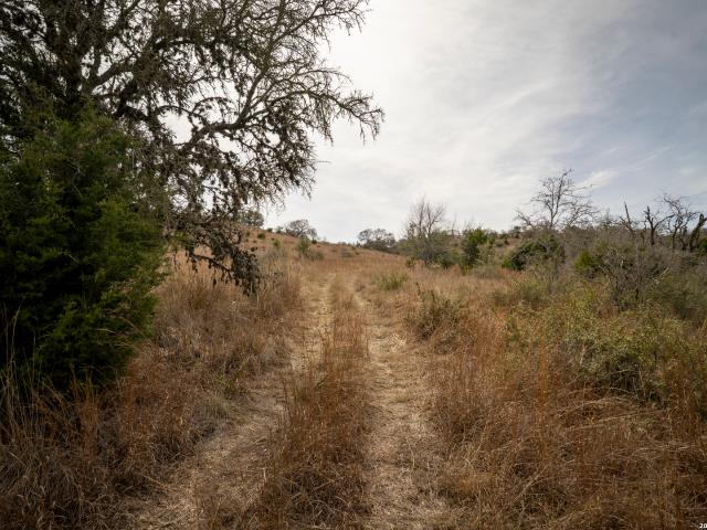 100 Stieler Valley Ln N, Comfort, TX 78013 | MLS #1946 | Compass