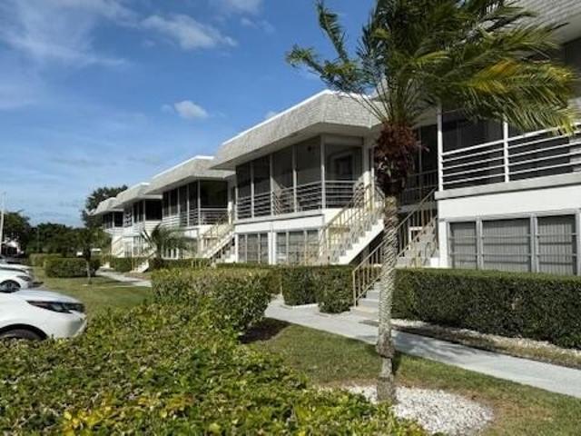 100 Stratford H, West Palm Beach, FL 33417
