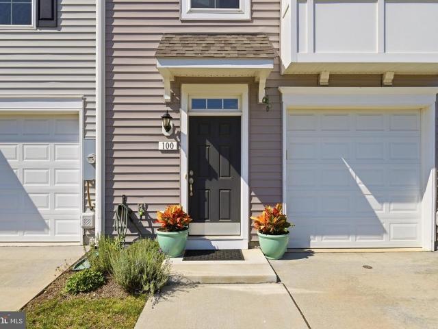 100 Stribling Way