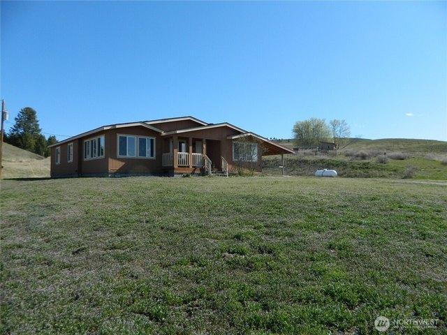 100 Summer Rd, Tonasket, WA 98855