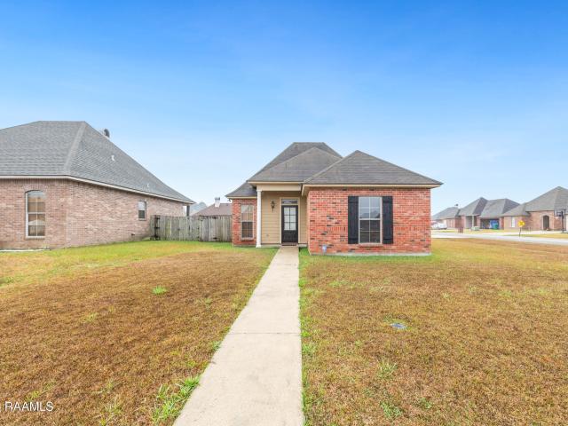 100 Summit Crest Dr, Youngsville, LA 70592 | MLS #2500006 | Compass