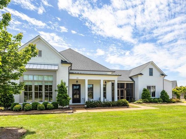 100 Sunflower View Rd, Piperton, TN 38017