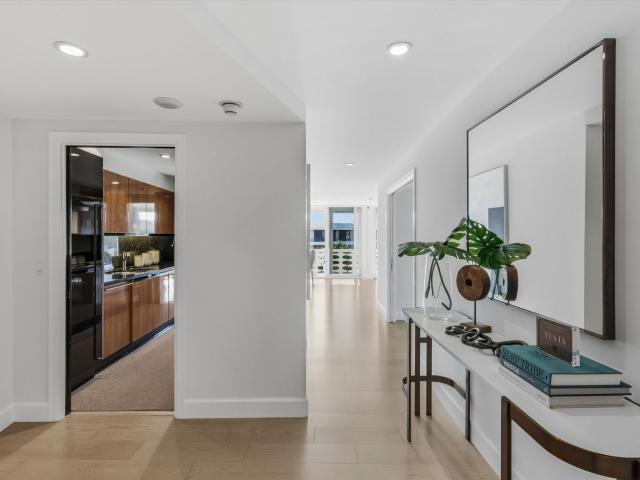 100 Sunrise Ave 520/521, Palm Beach, USA, Fl