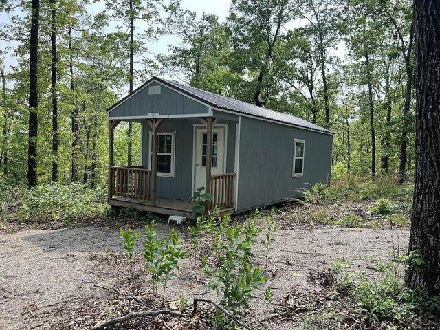 100 Pawnee Ln, Hardy, AR 72542