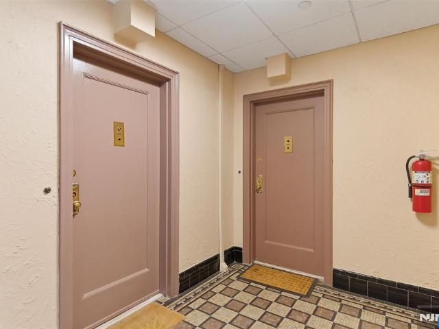 100 Palisade Avenue # A51
