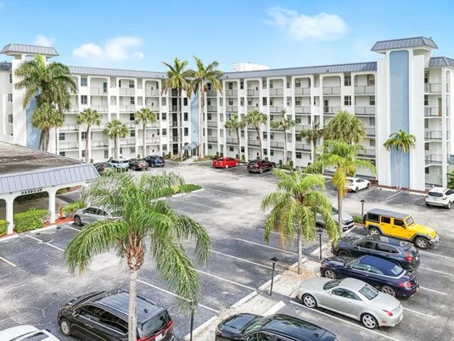 100 Paradise Harbour Blvd, North Palm Beach, FL 33408
