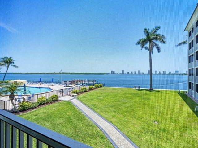 100 Paradise Harbour Blvd Apt 203, North Palm Beach, FL 33408