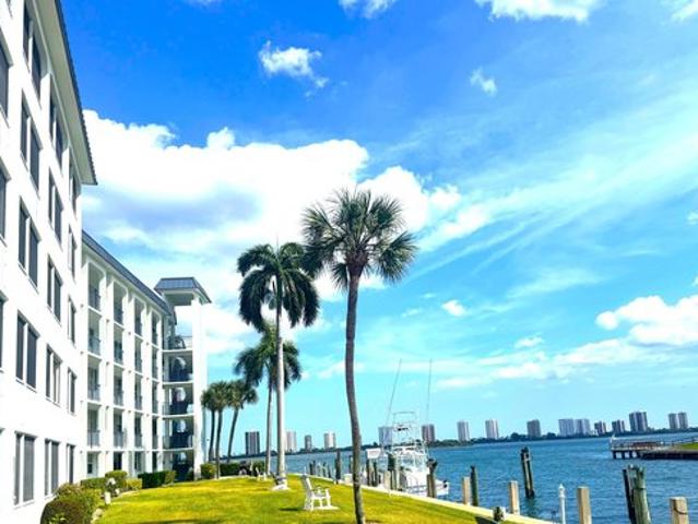 100 Paradise Harbour Blvd Apt 212, North Palm Beach, FL 33408