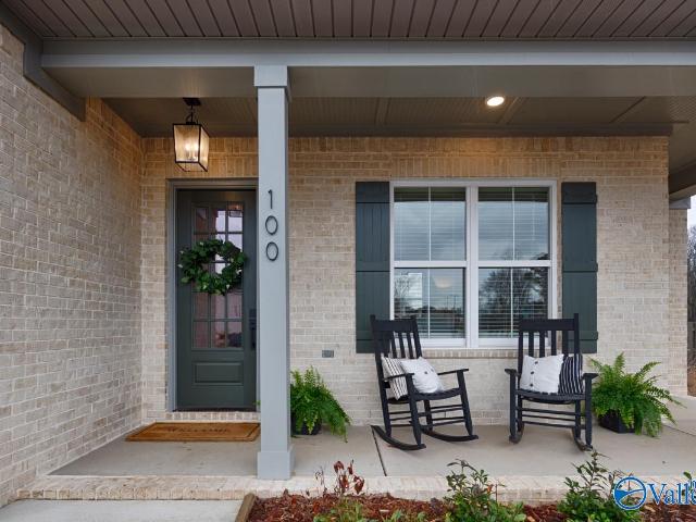 100 Parkland Hill Trace