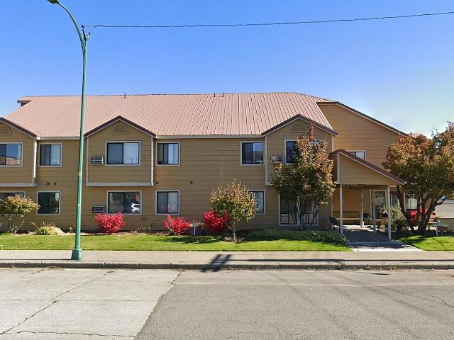 100 Pennsylvania Ave 2 beds, 1 full bath